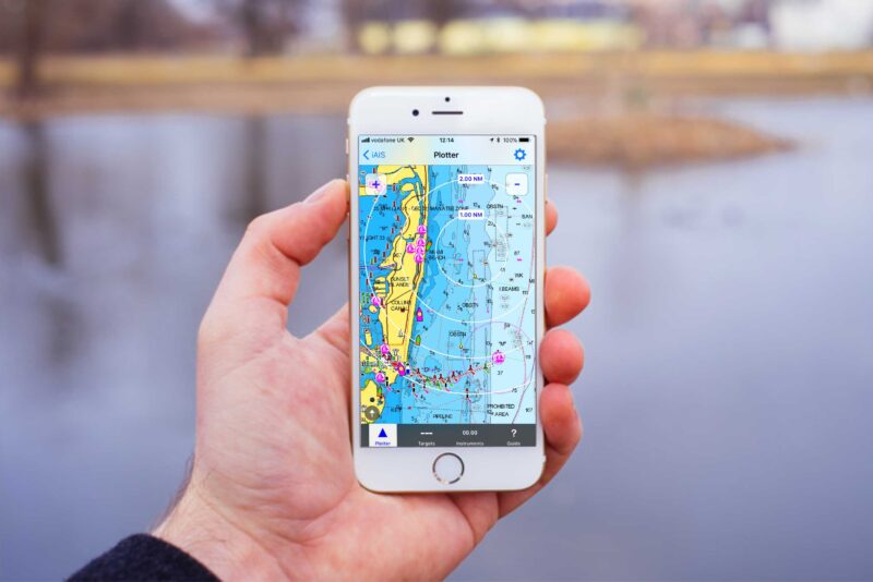 iAIS Gets A Navionics Upgrade - Digital Yacht News